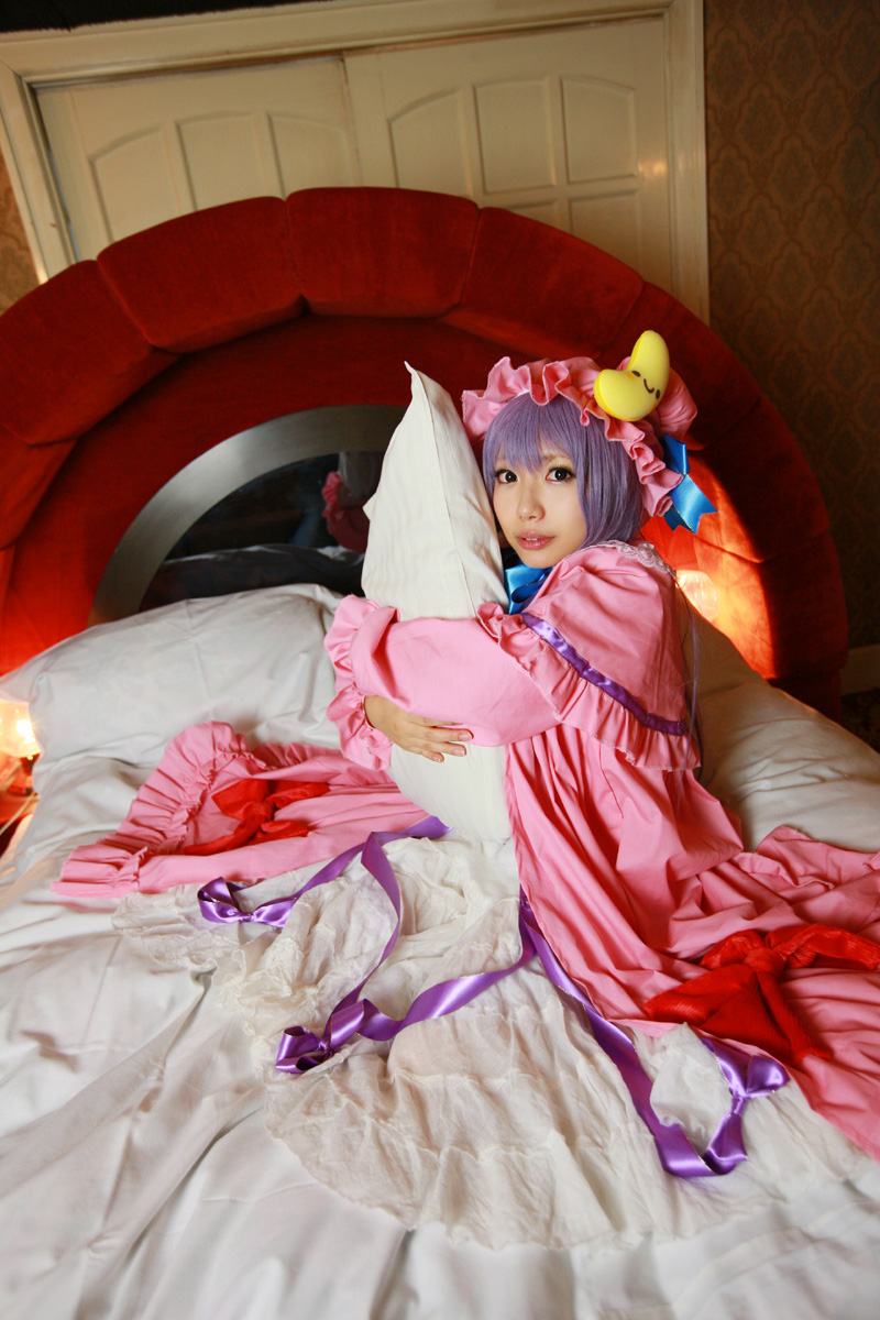 The Big Imageboard Tbib 1girl Asian Bed Blanket Cosplay Crescent